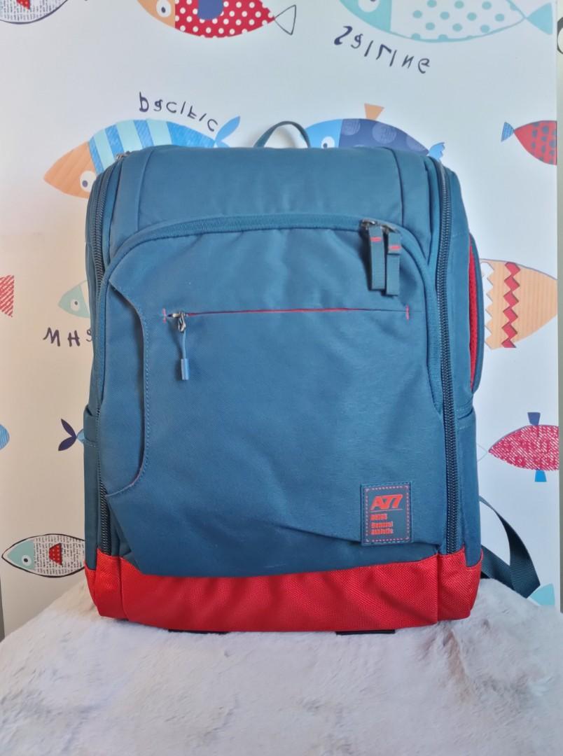 ASICS Laptop Backpack, Men's Fashion, Bags, Backpacks on Carousell