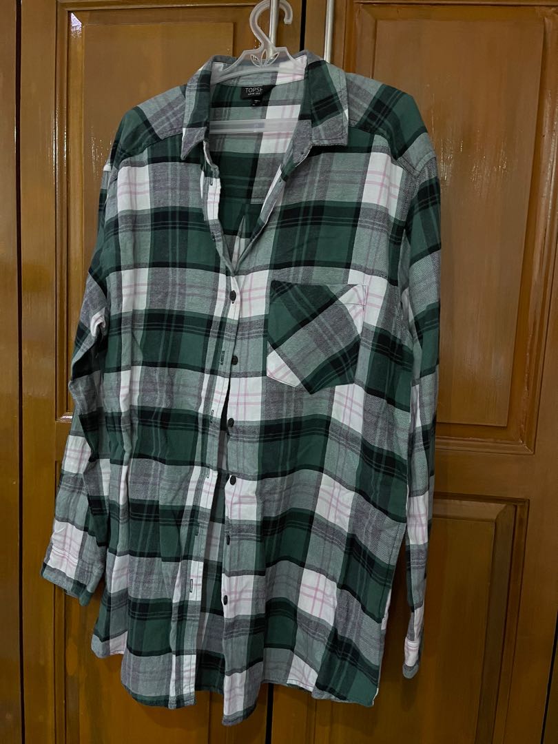 Checkered long-sleeve, Women's Fashion, Tops, Longsleeves on Carousell