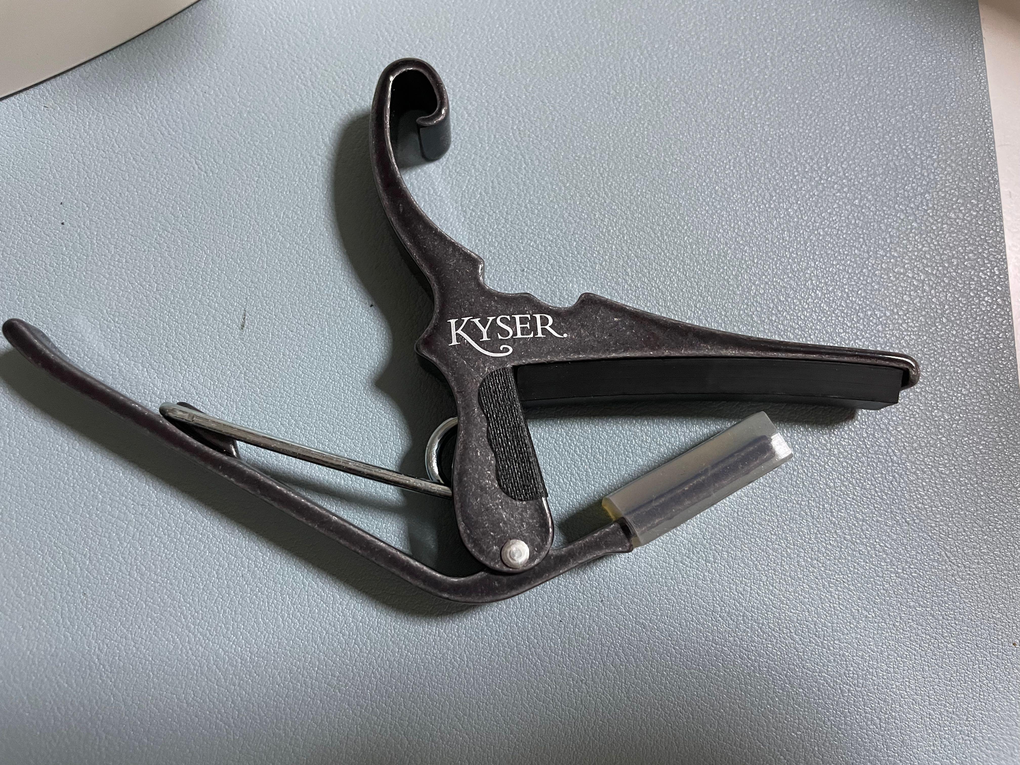 (Free Capo) Cort Guitar AF510-OP, Hobbies & Toys, Music & Media ...