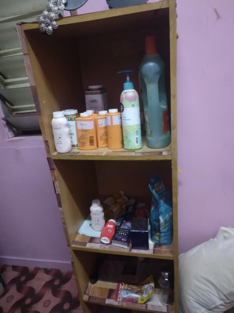 Kabinet display, Furniture & Home Living, Furniture, Shelves, Cabinets ...