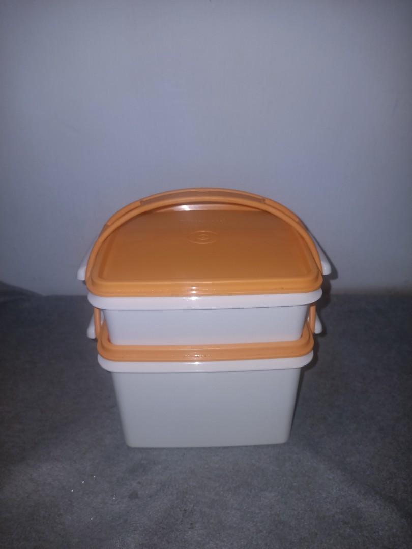 Large double deep tupperware, Kitchen & Appliances di Carousell