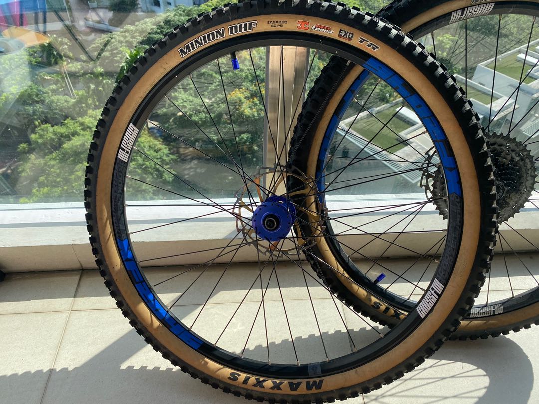 Maxxis DHF 27.5x2.3 and koozer wheelset, Sports Equipment, Bicycles ...