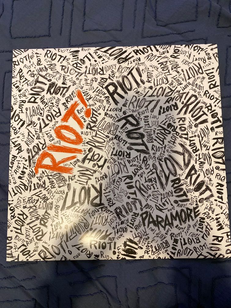 Paramore Riot Vinyl, Hobbies & Toys, Music & Media, Vinyls on Carousell