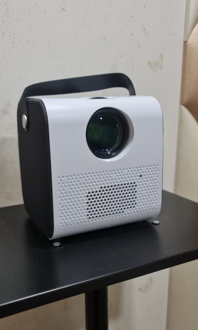 Projector and stand, TV & Home Appliances, TV & Entertainment ...