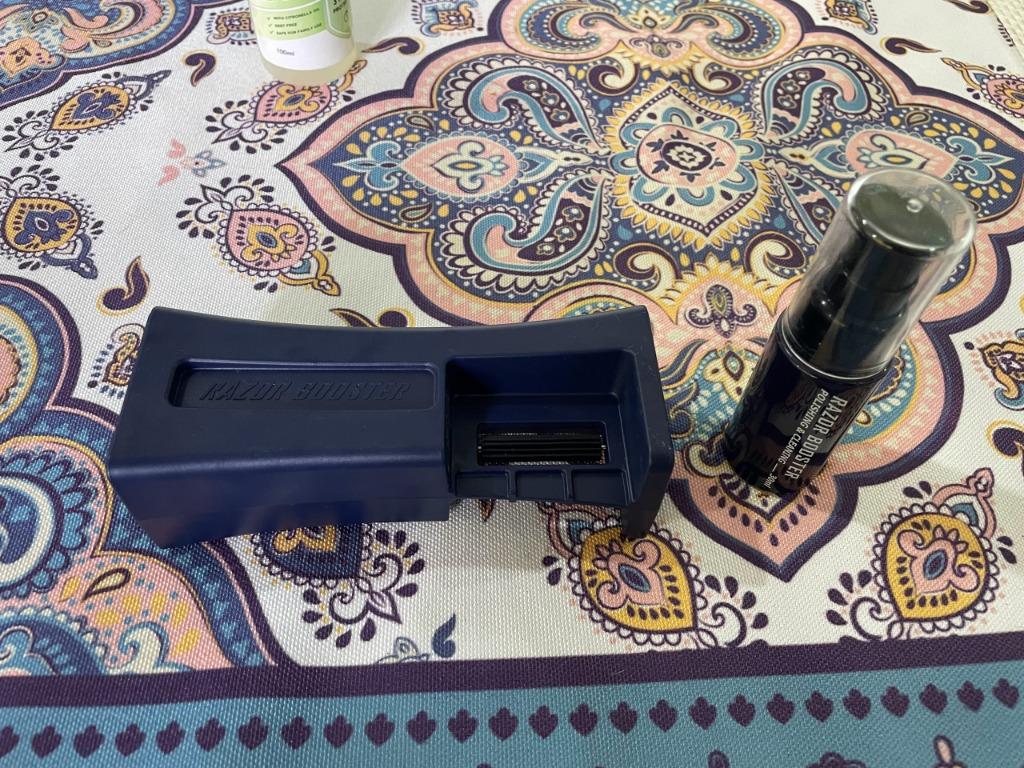 Razor Booster from SK, Beauty & Personal Care, Men's Grooming on Carousell