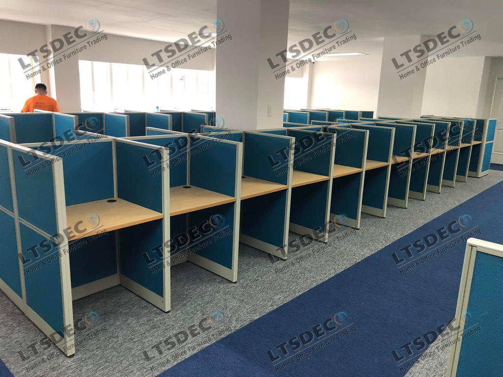 WORKSTATION TABLE WITH SHARING PANEL OFFICE PARTITIONS, Furniture ...