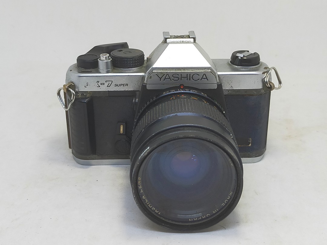 yashica fx7 with 35-70mm lens, Photography, Cameras on Carousell