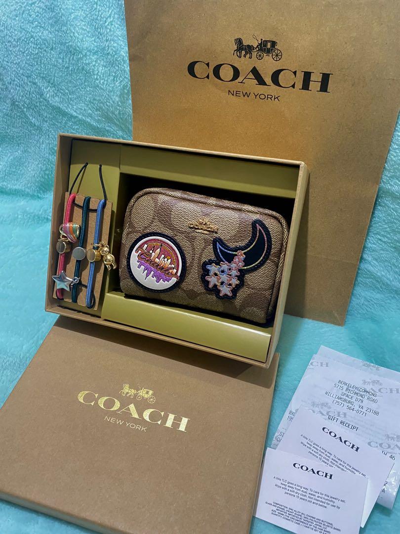 Coach gift set, Women's Fashion, Bags & Wallets, Purses & Pouches on ...