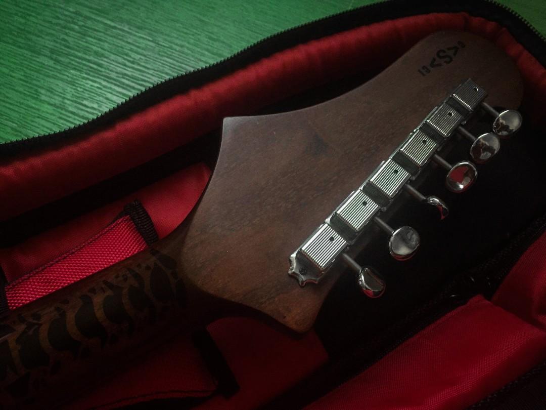 D&D T-rex mong alcaraz signature model(upgraded), Hobbies & Toys, Music ...