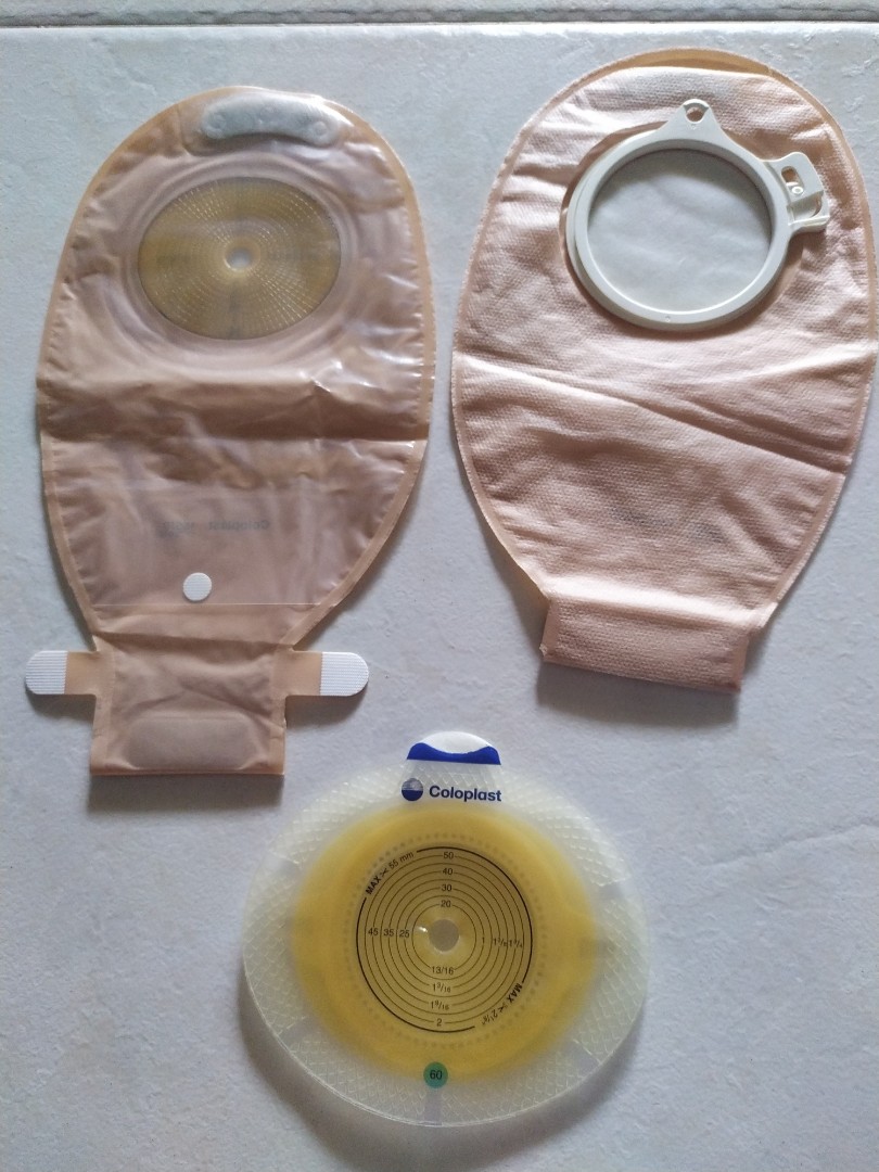 (FREE) Coloplast stoma Baseplate & Pouch, Health & Nutrition, Medical ...