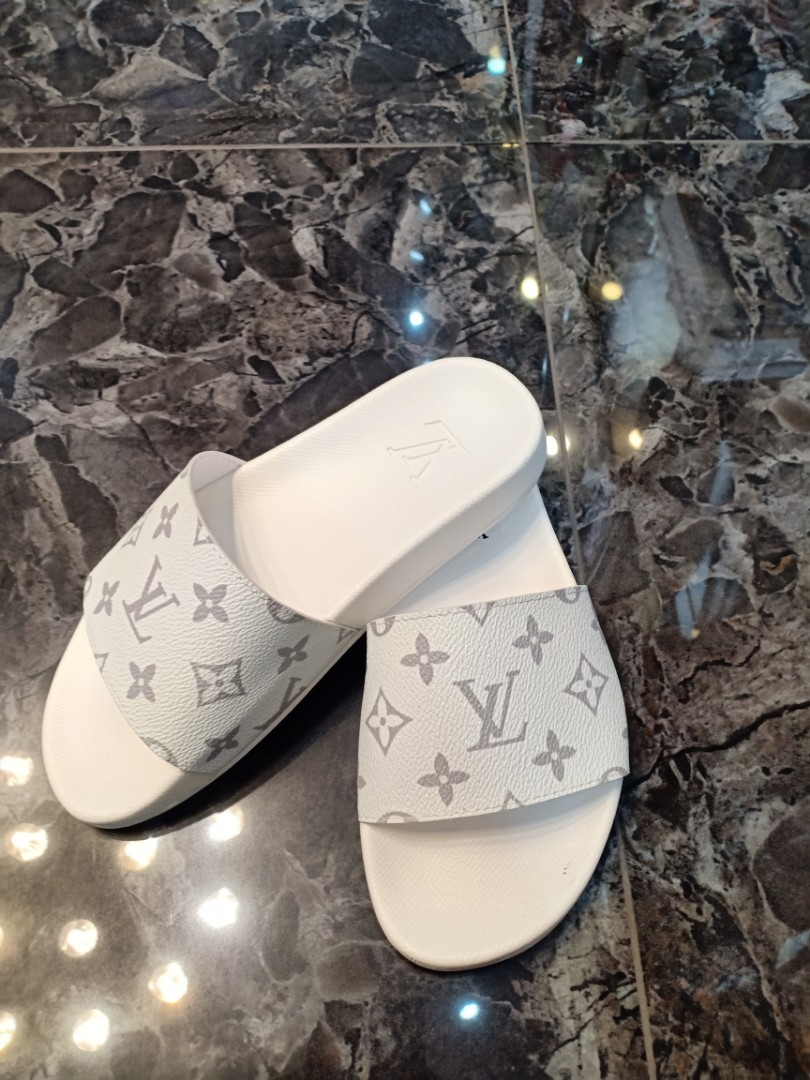 Louis Vuitton Slides white, Women's Fashion, Footwear, Flats & Sandals ...