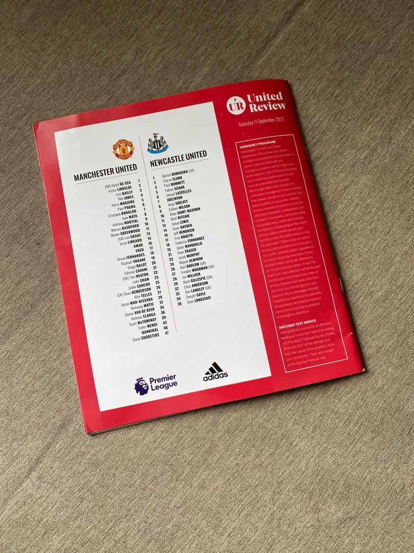 Manchester United programme United Review, Hobbies & Toys, Books ...