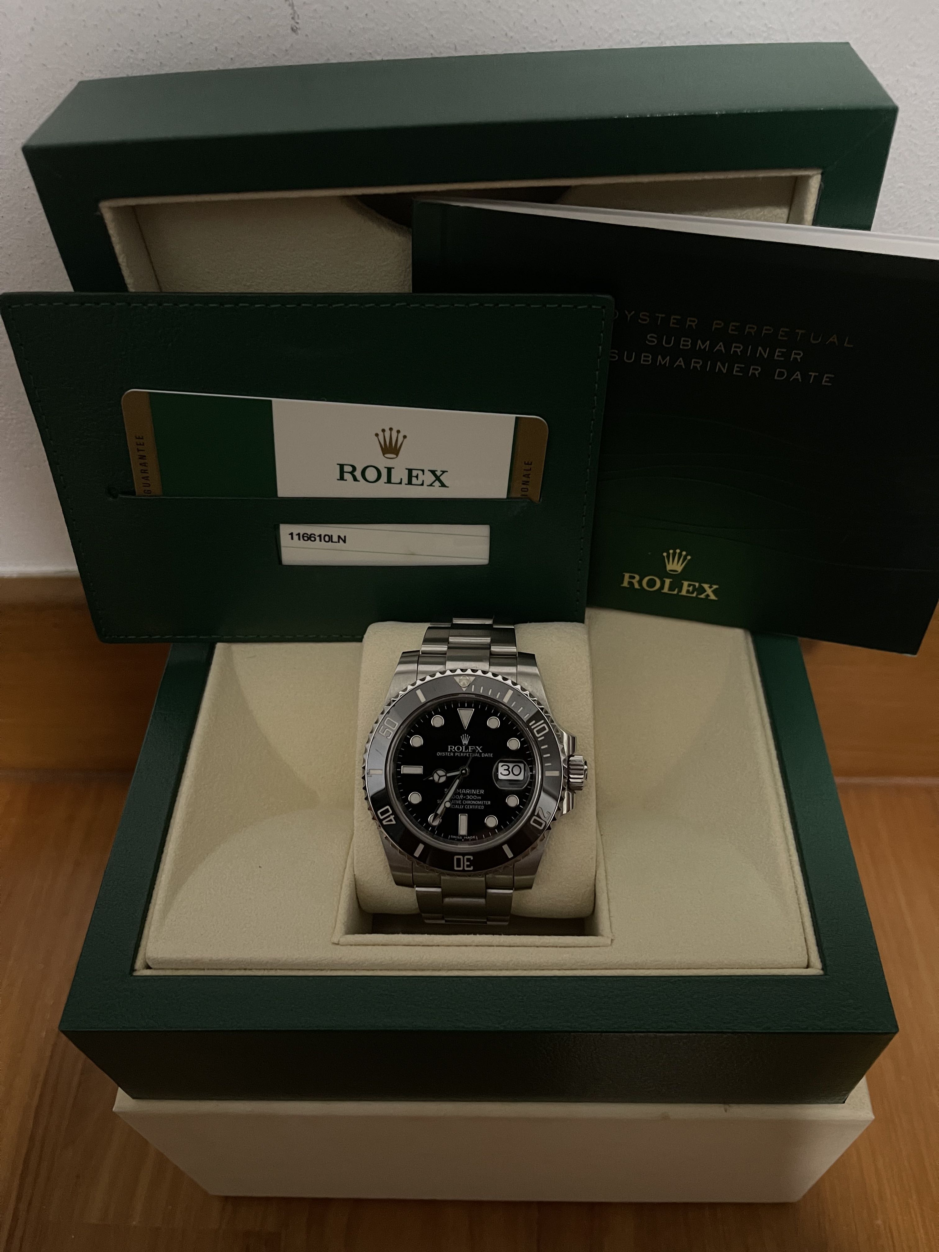 Rolex Submariner date 11610LN, Luxury, Watches on Carousell