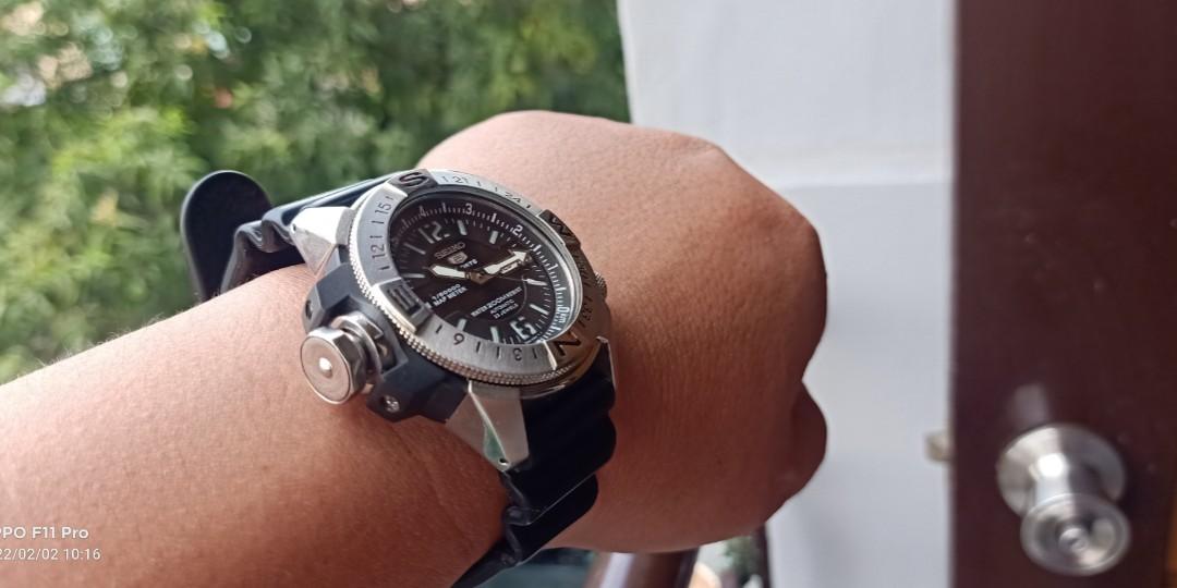Seiko Map Meter, Men's Fashion, Watches & Accessories, Watches on Carousell