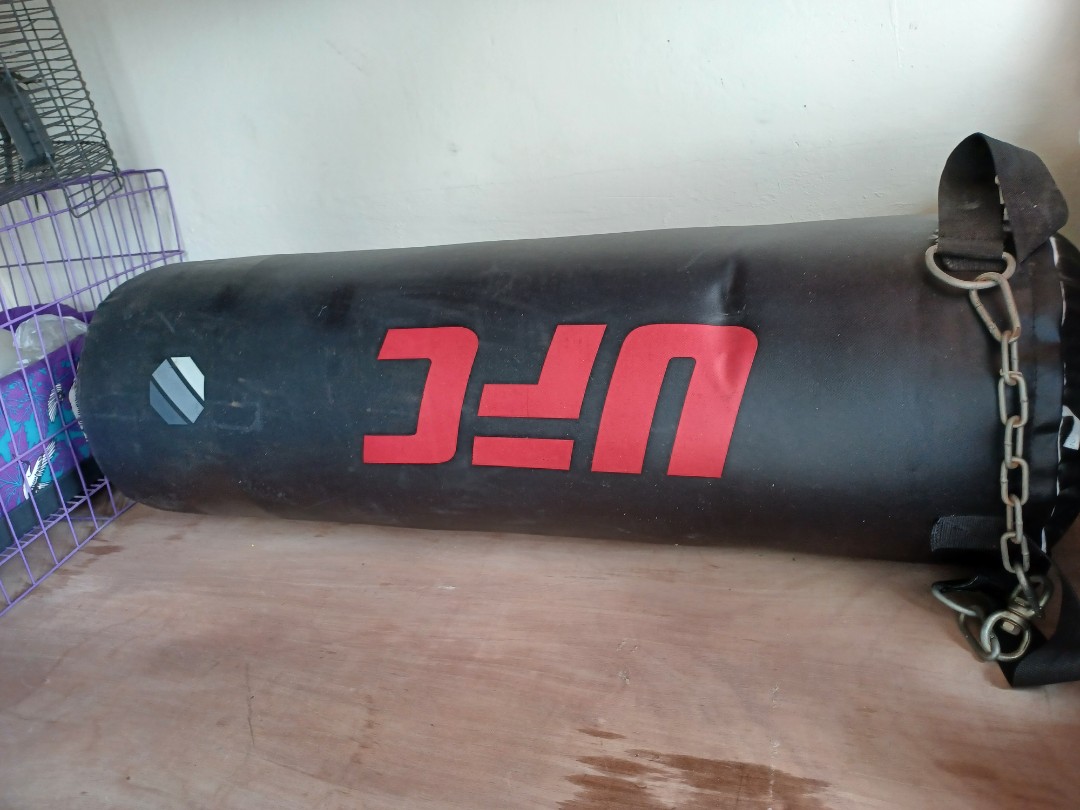 UFC Punching bag with heavy duty wall hanger and speed bag flat form ...