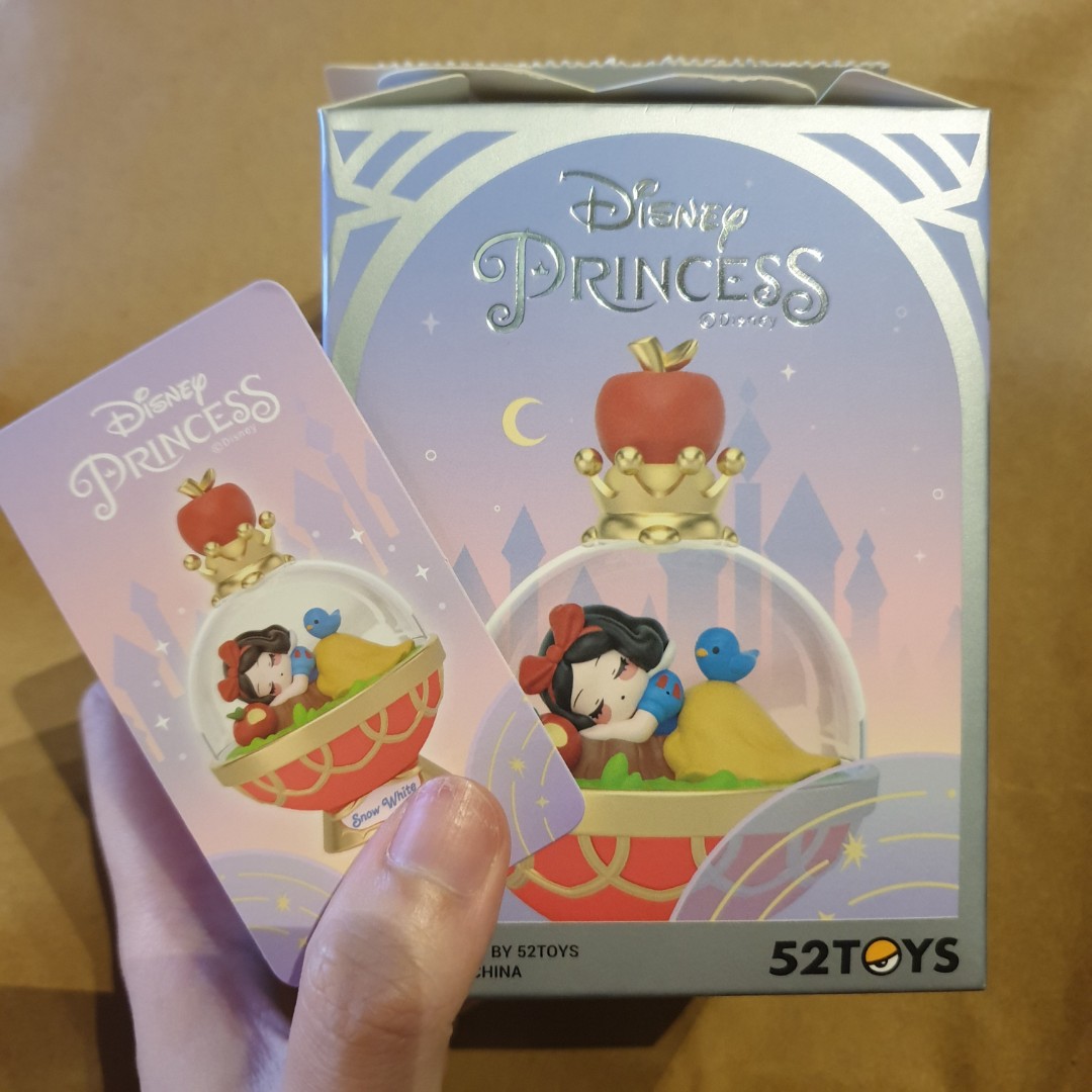 52 Toys Popmart Disney Princess Crystal Ball (Snow White), Hobbies ...