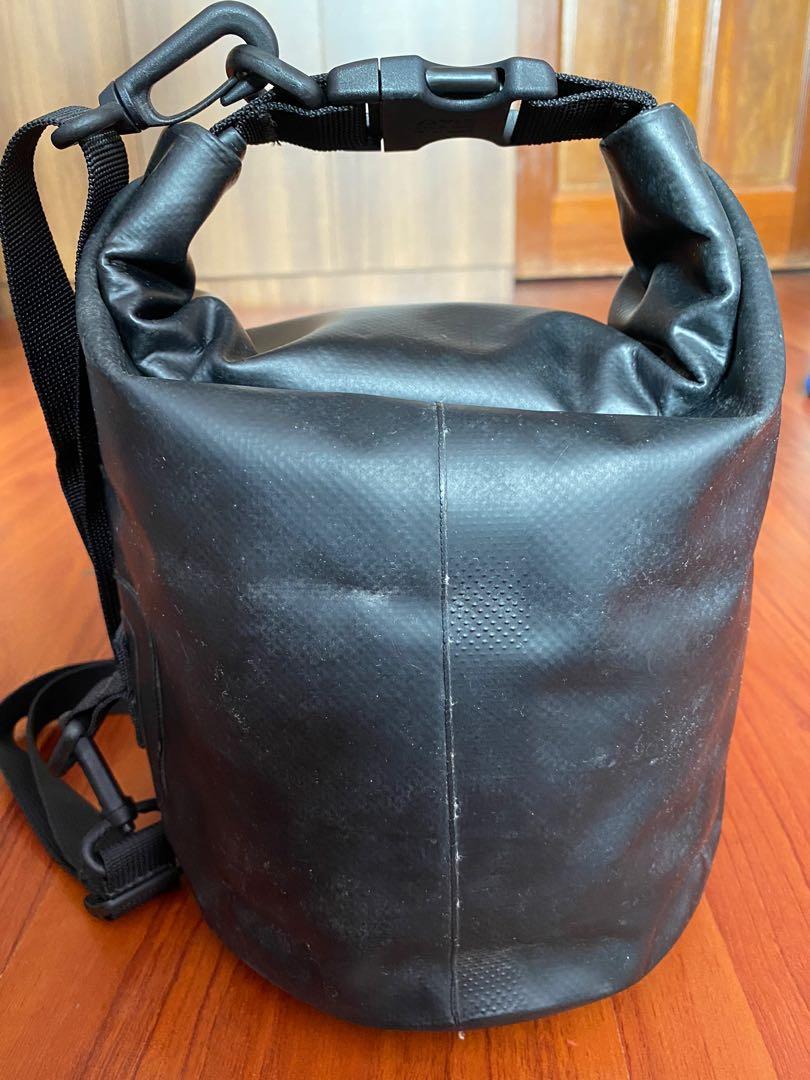 Ocean Pack 5L bag, Men's Fashion, Bags, Sling Bags on Carousell