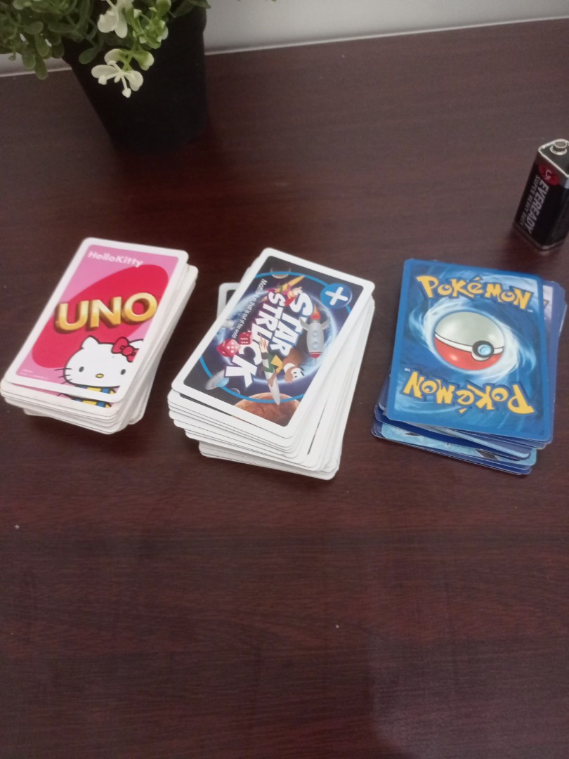 Permainan kartu uno, pokemon,star truck tidak komplit 951, Toys ...