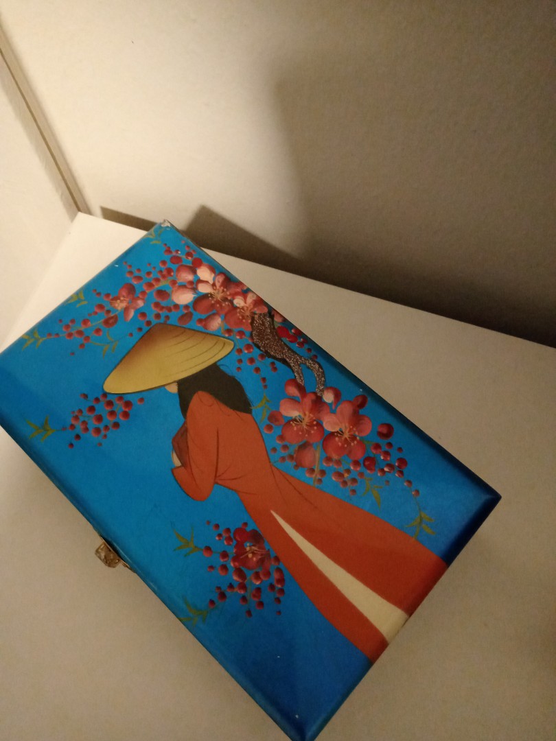 Picture of Vietnamese Lady Jewelry Box, Women's Fashion, Jewelry ...