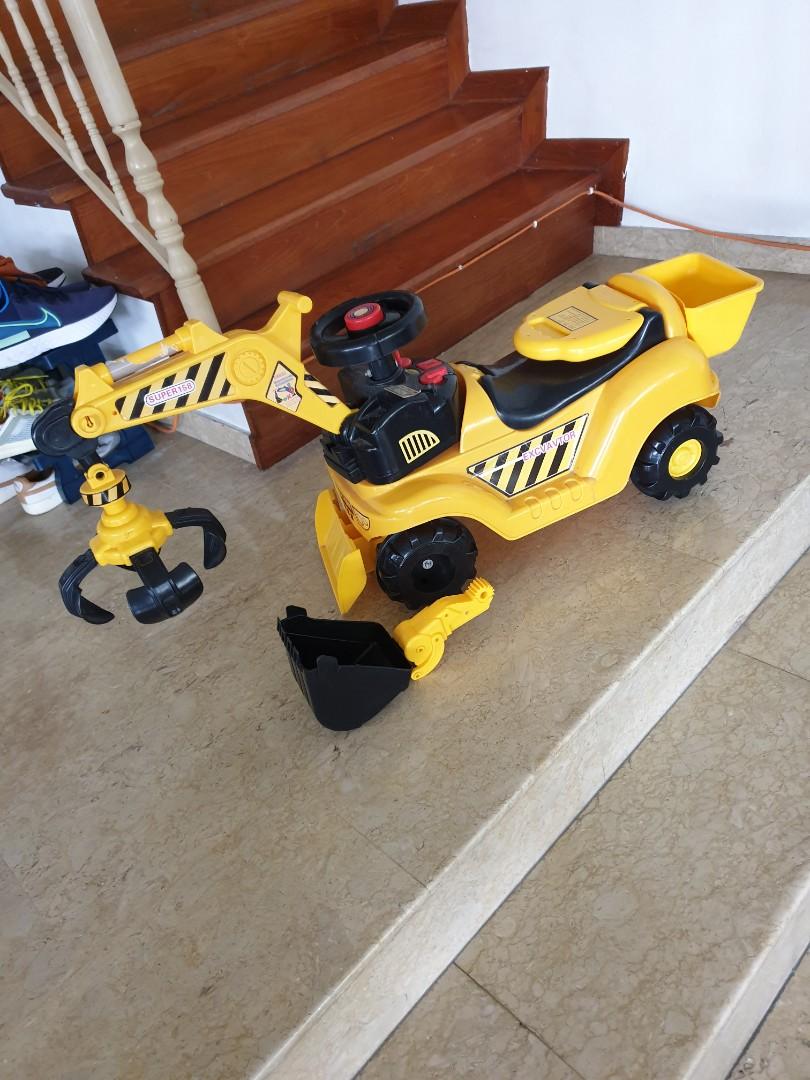 Toy Crane/Digger, Hobbies & Toys, Toys & Games on Carousell