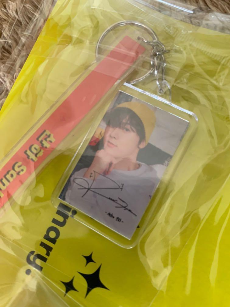 ASTRO Atome Keychain, Hobbies & Toys, Memorabilia & Collectibles, K ...