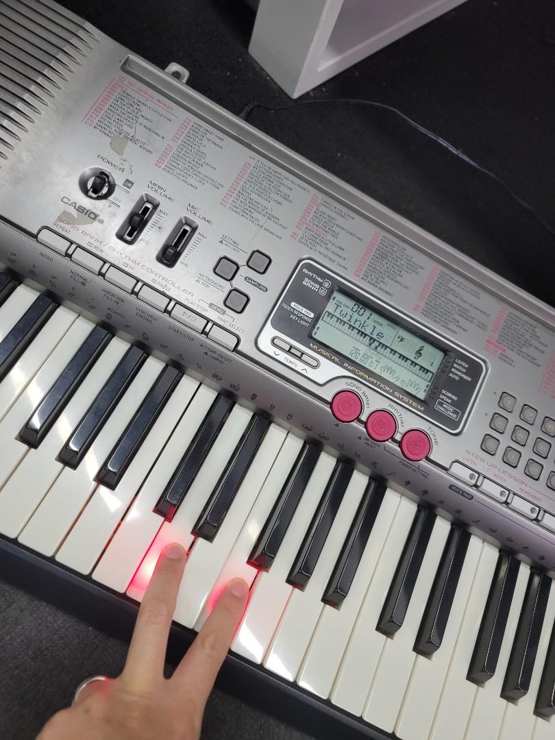 Casio LK-230 電子琴, 興趣及遊戲, 音樂、樂器 & 配件, 樂器 - Carousell