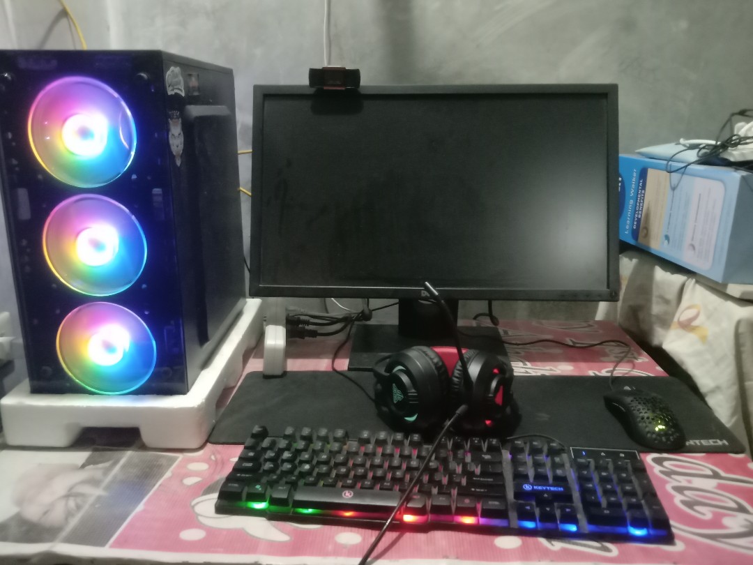 Computer set, Computers & Tech, Desktops on Carousell