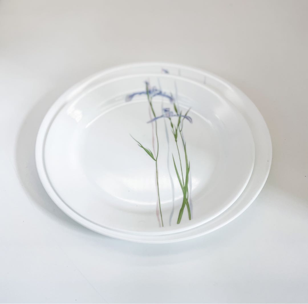 Corelle by ConningWare BLUE IRIS PLATES, Furniture & Home Living ...