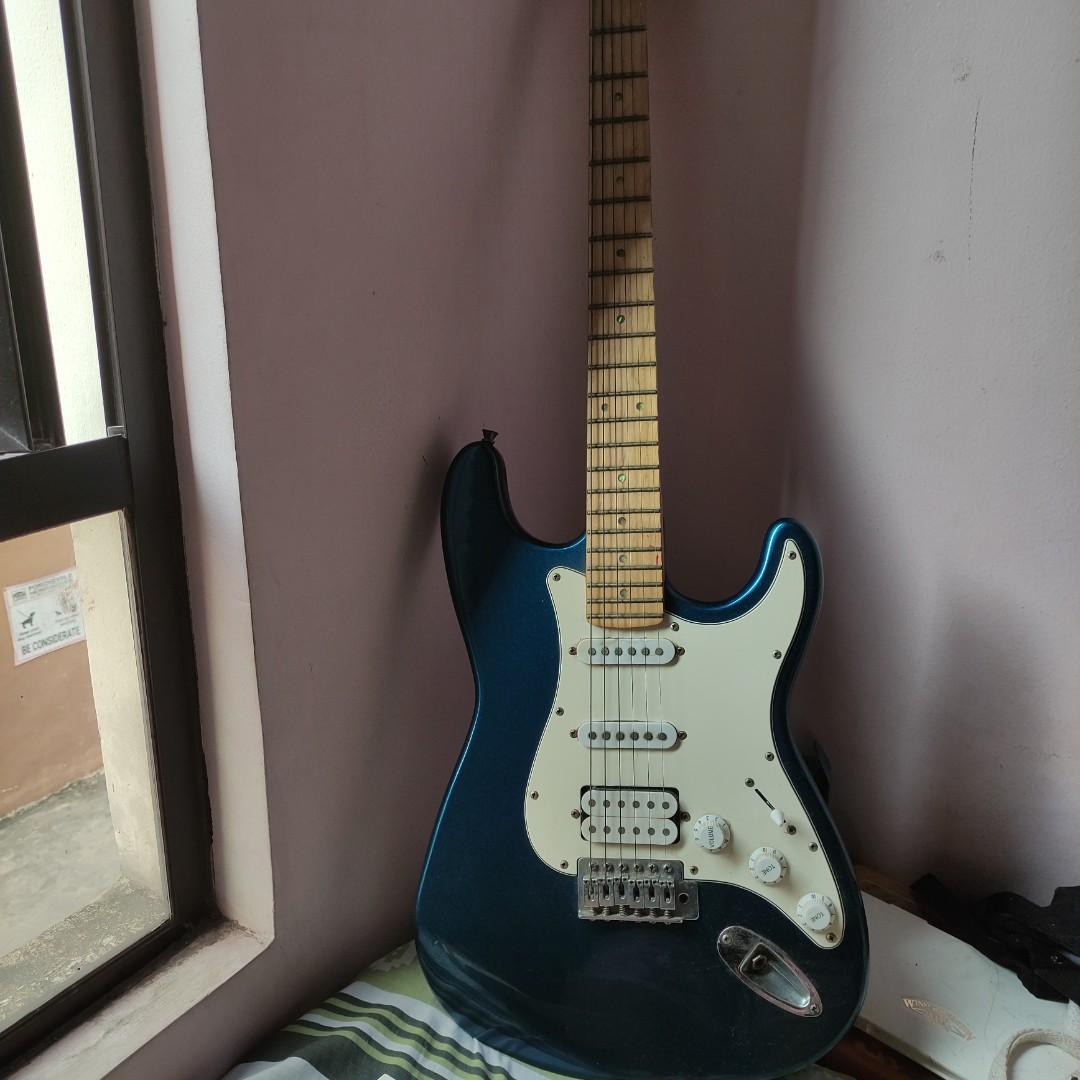 Fernando Electric Guitar (Unique Series) AMPLIFIER and CORD INCLUDED ...