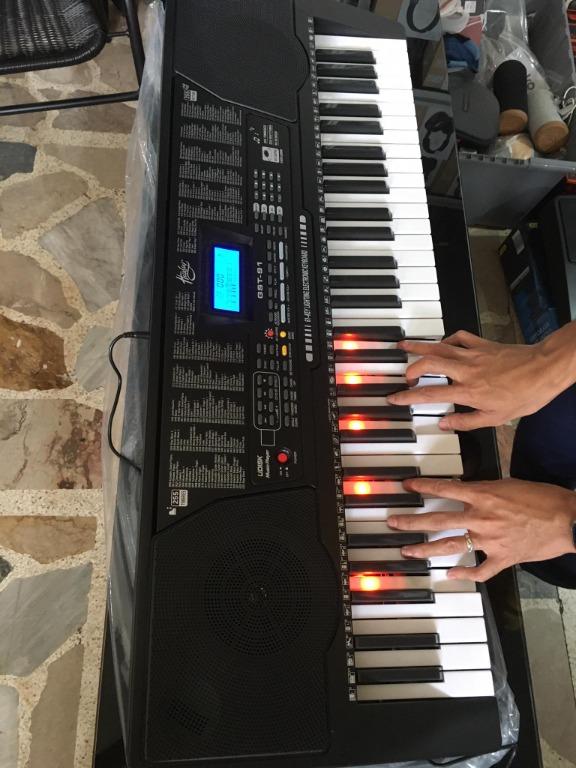 Huxley Light Up Keyboard Piano, Hobbies & Toys, Music & Media, Musical ...