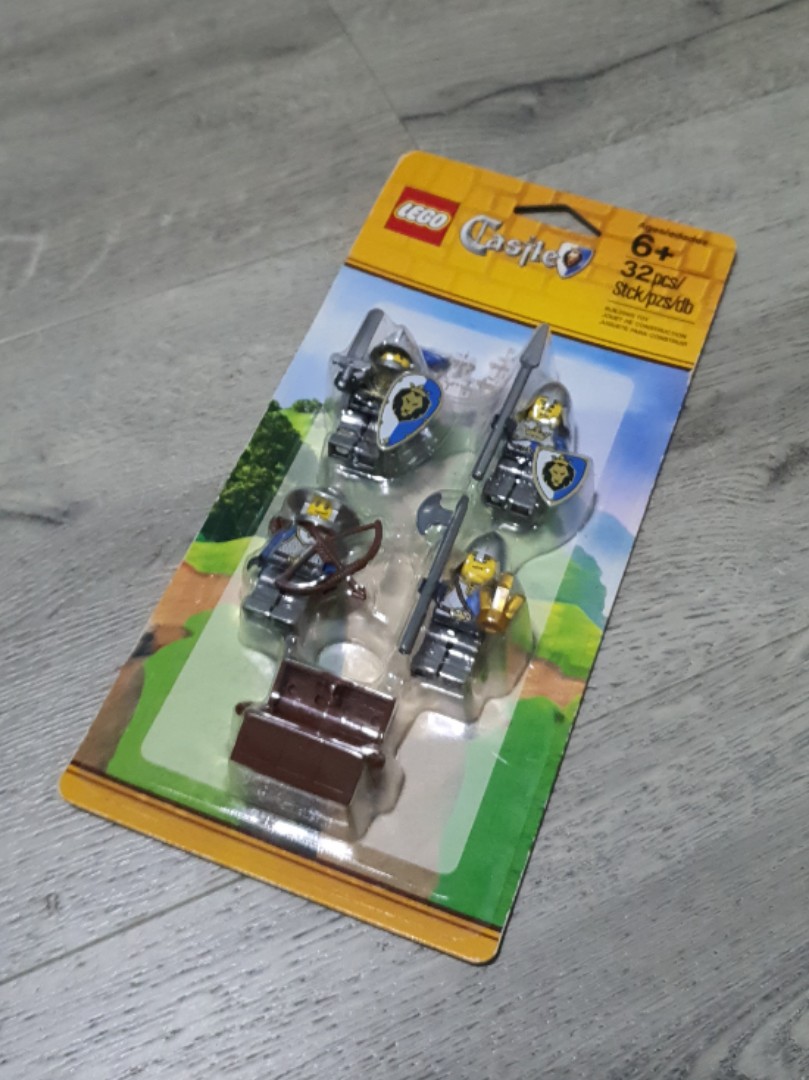 Lego Castle knights Blister Pack, Hobbies & Toys, Toys & Games on Carousell