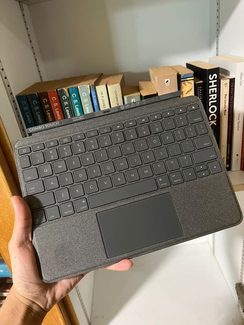 Logitech Keyboard for iPad (Gen 7/8/9), Mobile Phones & Gadgets ...