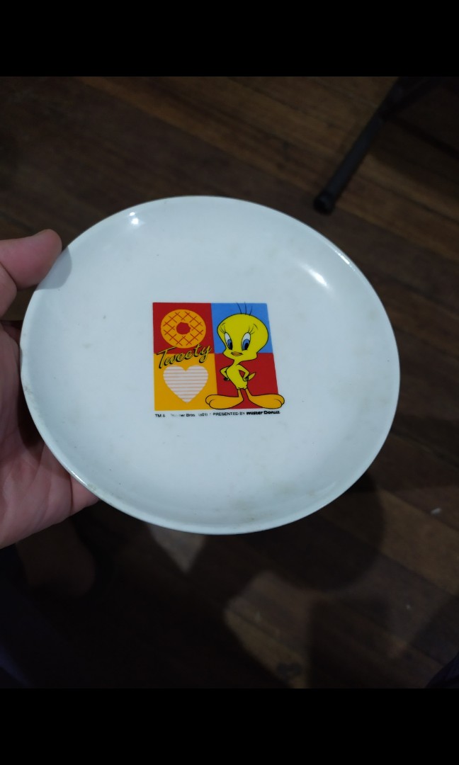 Looney tunes tweety bird plate, Furniture & Home Living, Kitchenware ...