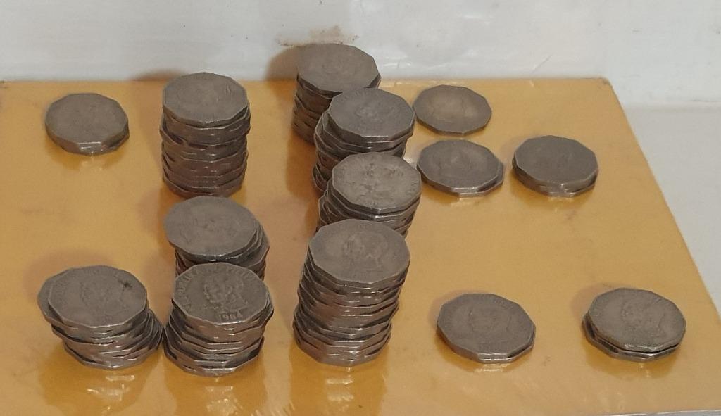 P2 Two Pesos 1983 1984 1985 1986 1987 1988 1989 1990 Flora & Fauna ...