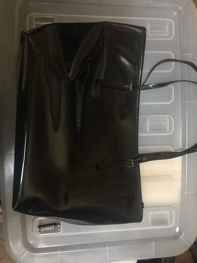 SHQ Black Bag, Women's Fashion, Bags & Wallets, Shoulder Bags on Carousell