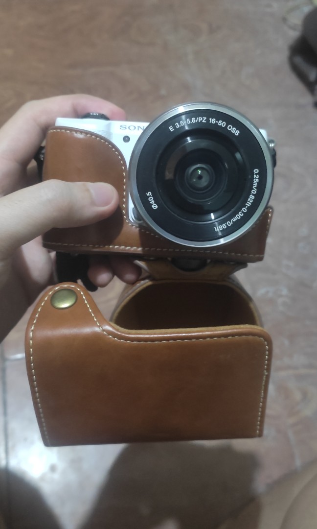 SONY A5000 MIRRORLESS VLOGGING CAMERA | 20 MEGAPIXELS WITH WIFI ...