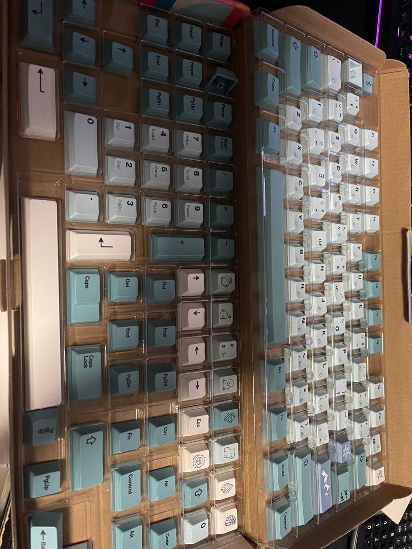 WTS GMK iceberg KEYCAPS PBT cherry profile, Computers & Tech, Parts ...