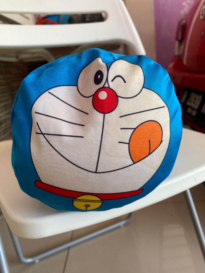 boneka doraemon guling