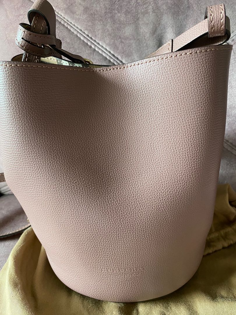 Burberry reversible bucket bag, Women's Fashion, Bags & Wallets, Cross ...
