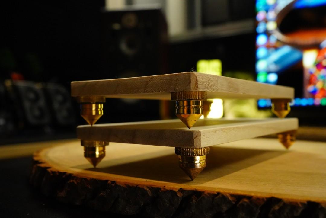 DAP/DAC Spike Rack, Audio, Portable Audio Accessories on Carousell