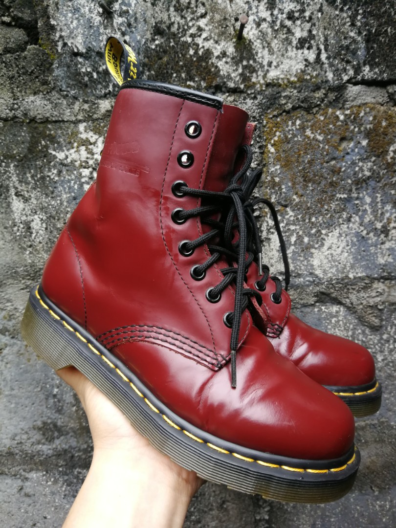Dr. Martens 1460 cherry red, Women's Fashion, Footwear, Boots on Carousell
