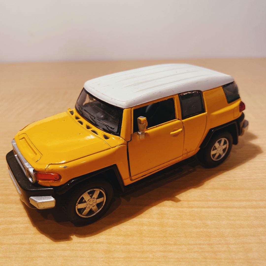 FJ Cruiser Toy Kinsmart, Hobbies & Toys, Toys & Games on Carousell