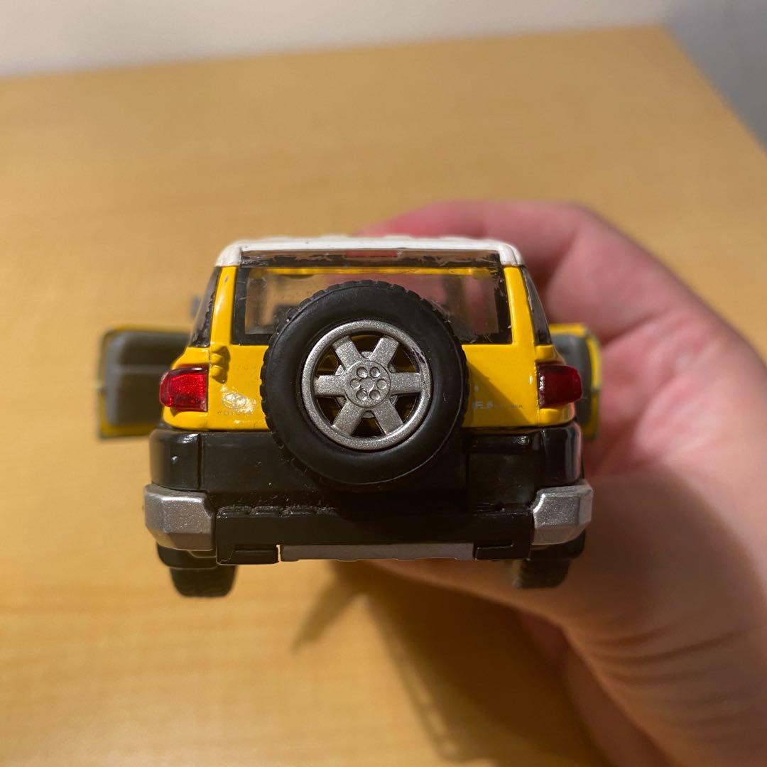 FJ Cruiser Toy Kinsmart, Hobbies & Toys, Toys & Games on Carousell