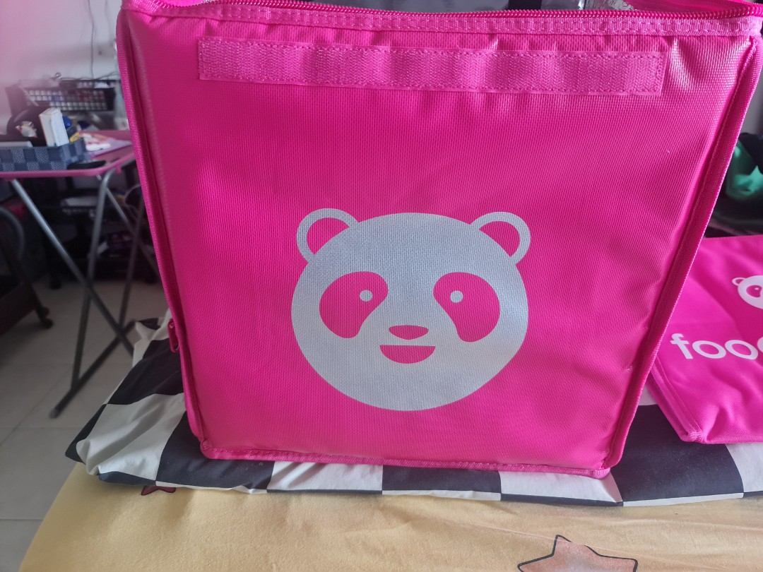 Food panda delivery bag, Everything Else on Carousell