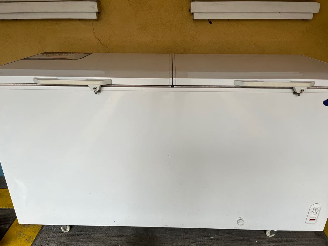 Fujidenzo Chest Freezer FC-18ADF, TV & Home Appliances, Kitchen ...