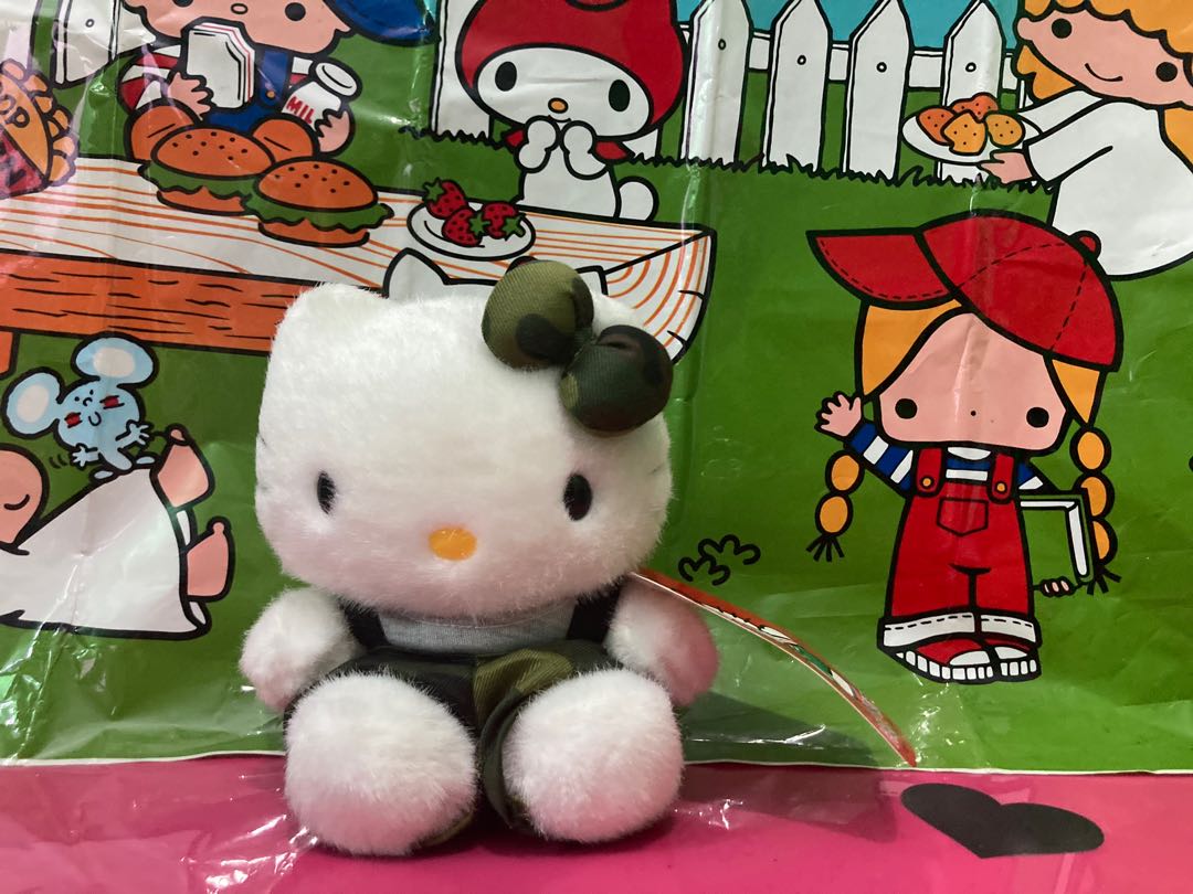Hello kitty army classic, Hobbies & Toys, Toys & Games on Carousell