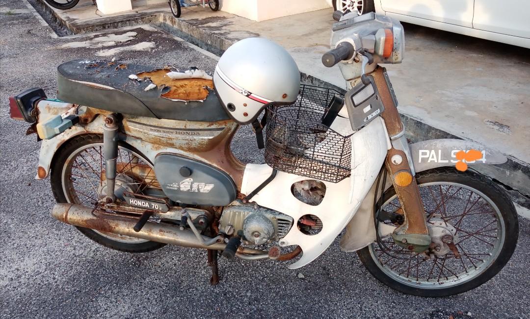 Honda c70 gbo, Motorbikes on Carousell