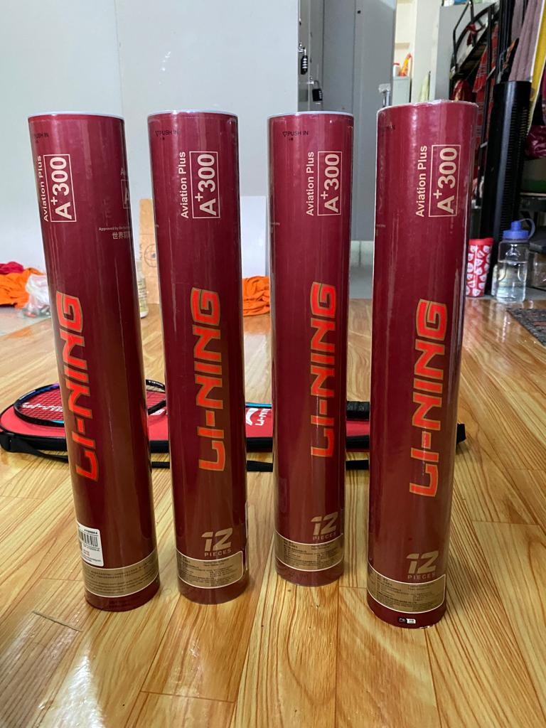 Li-ning shuttlecock, Sports Equipment, Sports & Games, Racket & Ball ...
