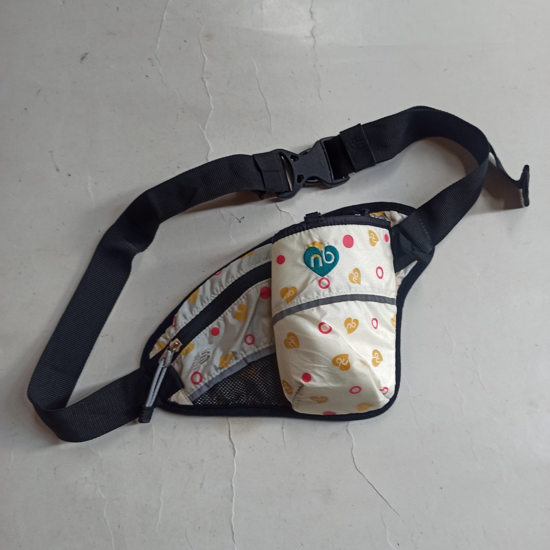 NEW BALANCE running cross body bag, Fesyen Pria, Tas & Dompet , Tas ...