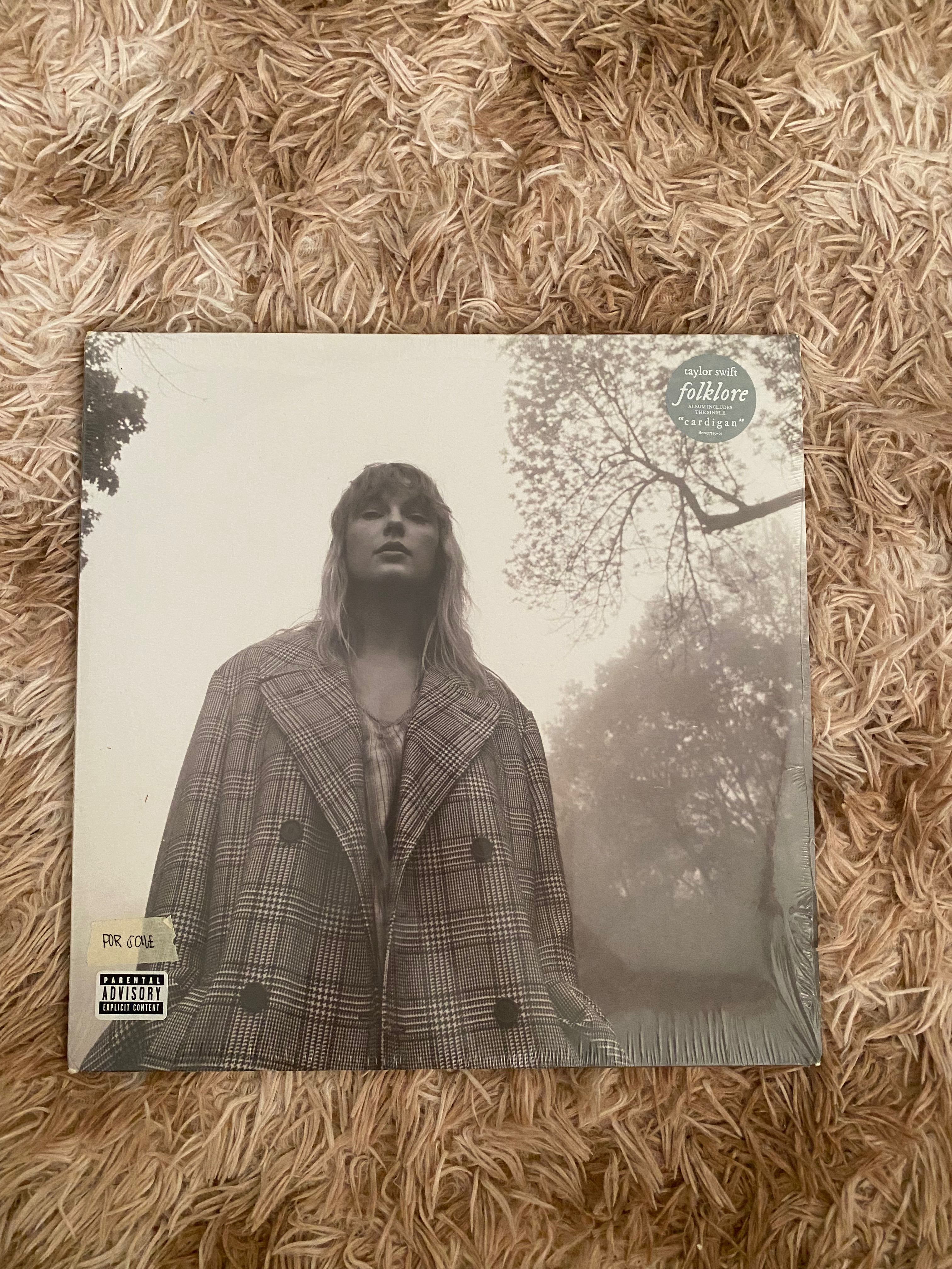 Taylor Swift folklore vinyl, Hobbies & Toys, Music & Media, Vinyls on ...